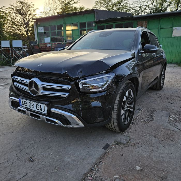 Mercedes GLC 300d 2020 / 245 cp / usor avariat lovit Bucuresti Sectorul ...