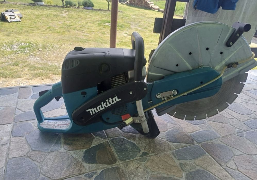 Inchiriez picamer , compactor si drujba beton TULCEA Tulcea • OLX.ro