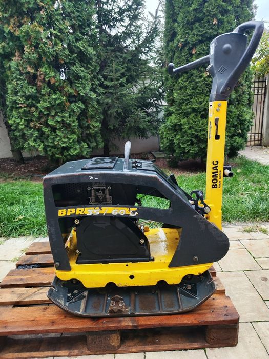 Placa , talpa compactoare Bomag BPR 35 60 D 225 KG Ploiesti • OLX.ro