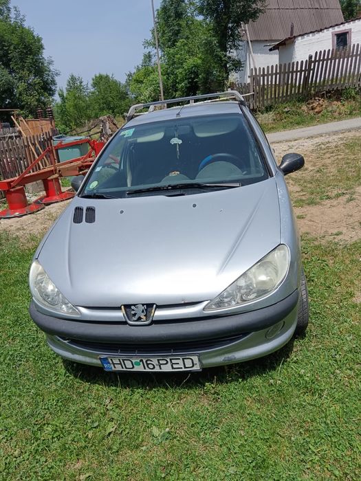Vând Peugeot 206 Poienita Tomii • OLX.ro