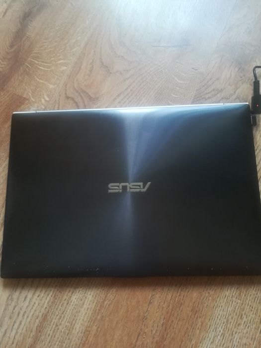Laptop Asus zenbook Ramnicu Sarat • OLX.ro