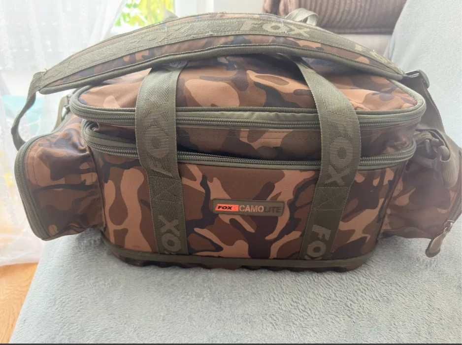 Geanta Fox Camolite Low Level Carryall, 43x33x21cm Baia Mare • OLX.ro