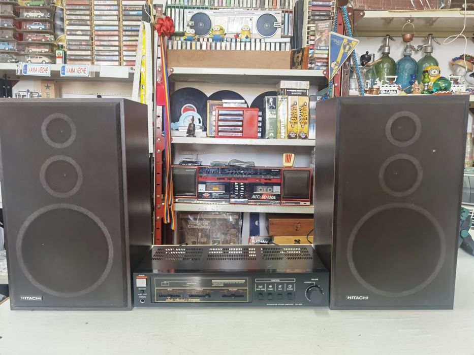 Boxe + Amplificator, vintage. Amplificator Fisher, Boxe Hitachi ...