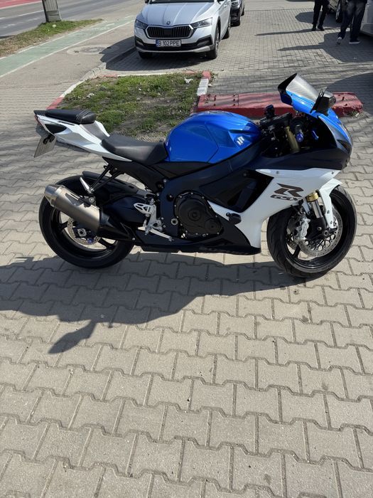 Suzuki GSXR 750 L2 2012 20.000 km Slatina • OLX.ro