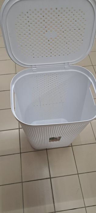 Cos rufe cu capac Curver Oradea • OLX.ro