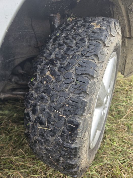 Nissan X-Trail T30 (2005) - 2.2 dCi 136 CP, 4x4 buton, piele, 254.000 ...