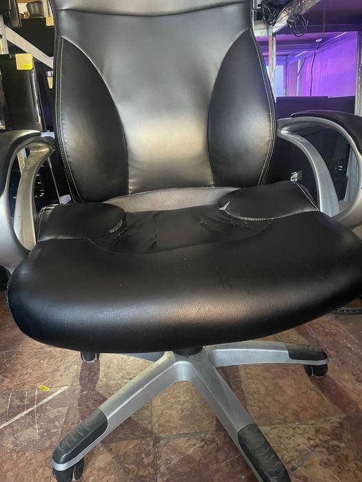 Scaun Rotativ -Directorial - Gaming -Office Craiova • OLX.ro