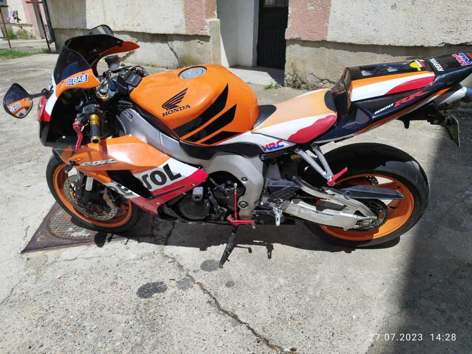Honda CBR 1000 RR Repsol 2007 Moldova Noua • OLX.ro