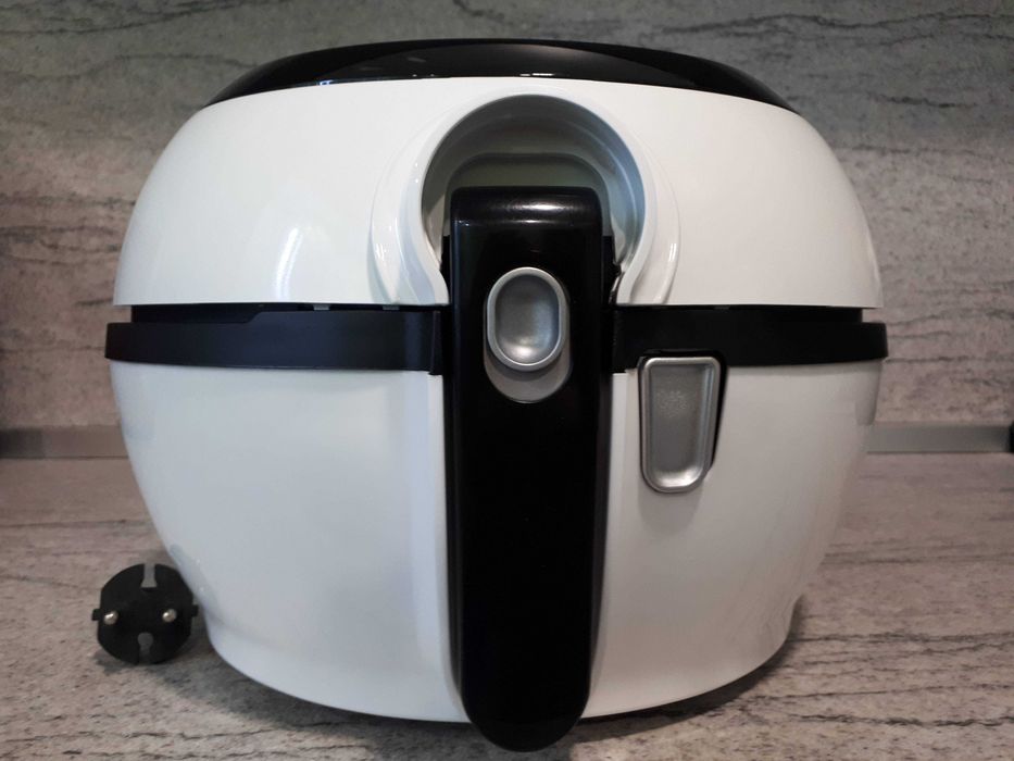 Фритюрник с горещ въздух Tefal ActiFry GENIUS FZ760030 гр. Габрово Трендафил 1 • OLX.bg