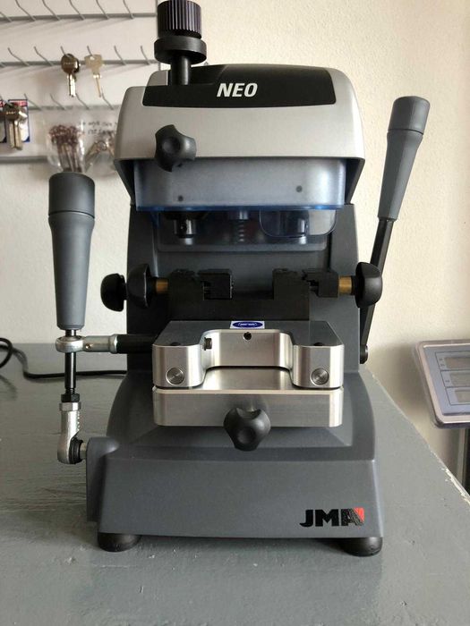 Set masini copiat chei plane si auto, cartele si taguri interfon Sebes ...