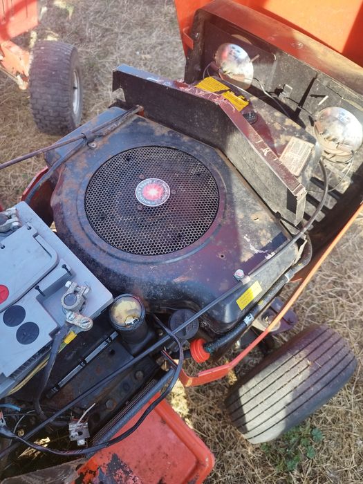 Двигател BRIGGS STRATTON,16HP, двуцилиндров с. Соколица • OLX.bg