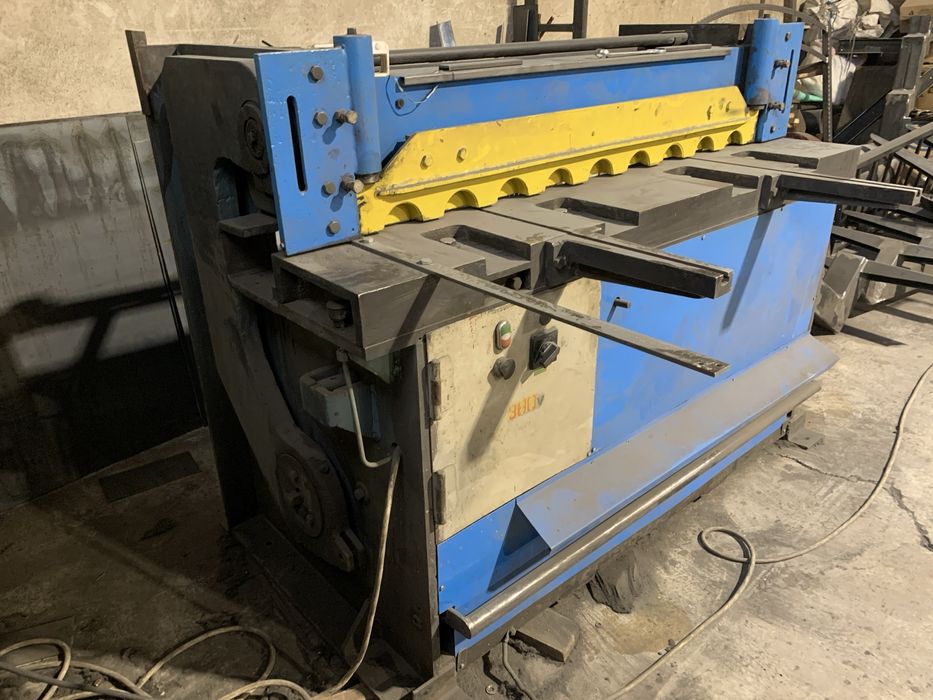 Ghilotina debitat tabla Sebis • OLX.ro