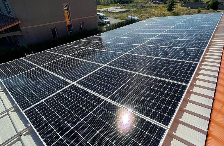 Sisteme fotovoltaice la cheie - Huawei + Canadian Solar, Montaj, Dosar ...