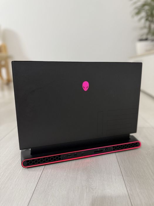 Alienware M15 R3 i7-10750H RTX 2070S 300hz 1.5 TB Laptop Gaming ...