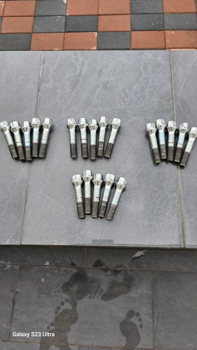 Prezoane roți Graystone 60 mm Volvo. Bucuresti Sectorul 6 • OLX.ro