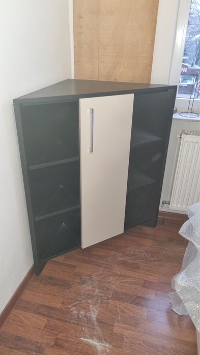 Dulap pe colt negru Iasi • OLX.ro