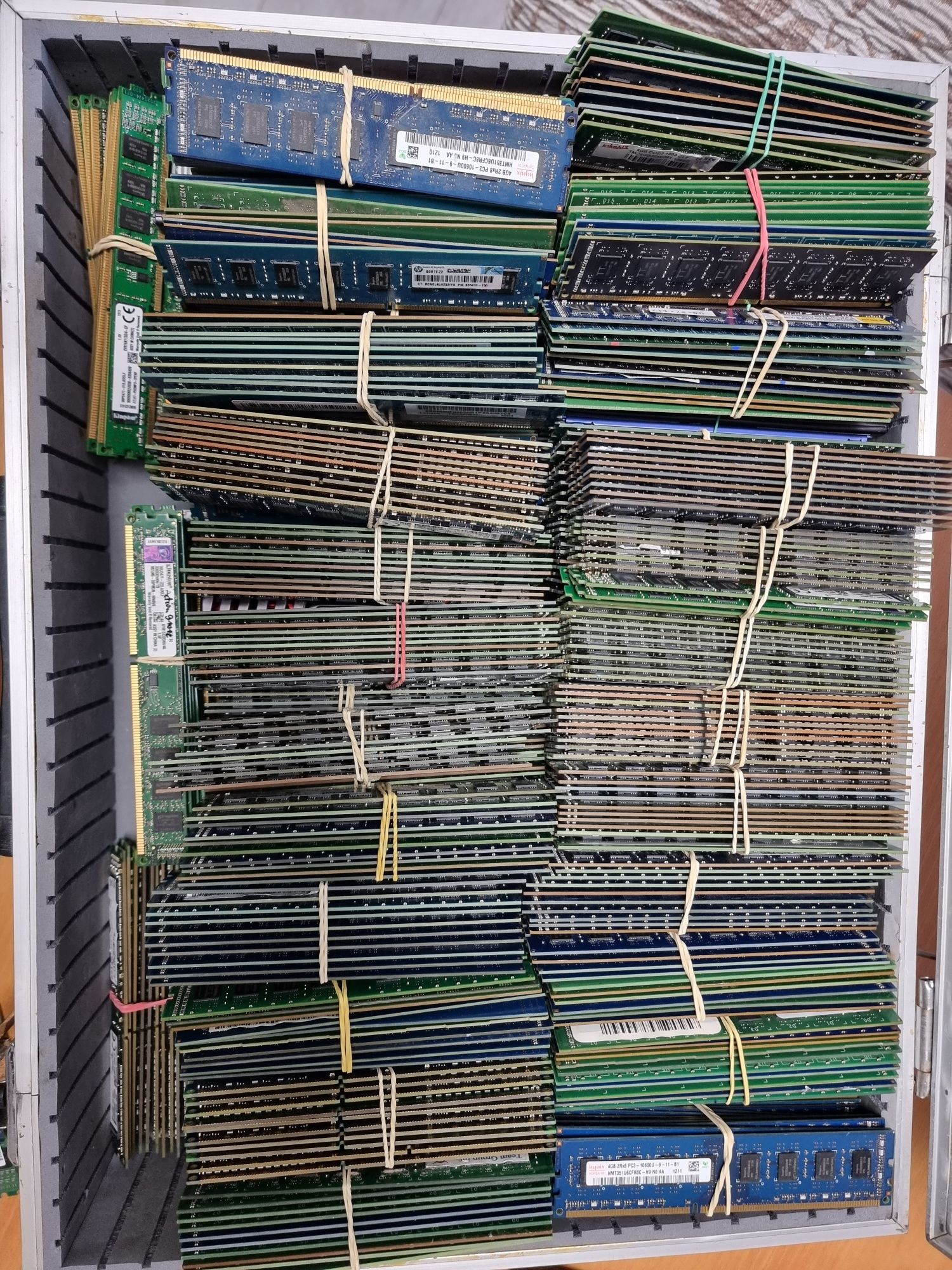 Рам памет 4 GB DDR3 за компютър гр. Стара Загора Метро • OLX.bg