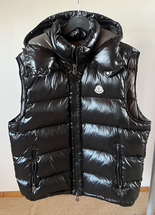 Vesta Moncler Black Braila • OLX.ro