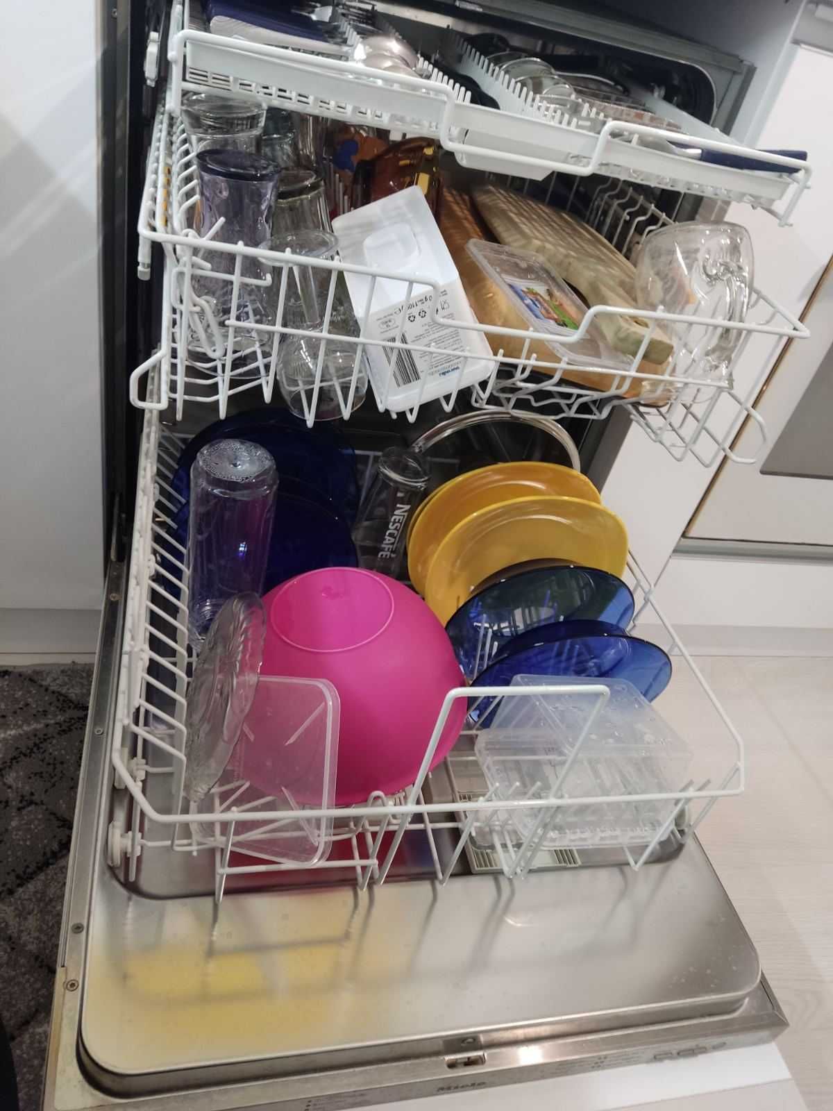 Съдомиялна Miele за вграждане с Ръжена • Olx Bg