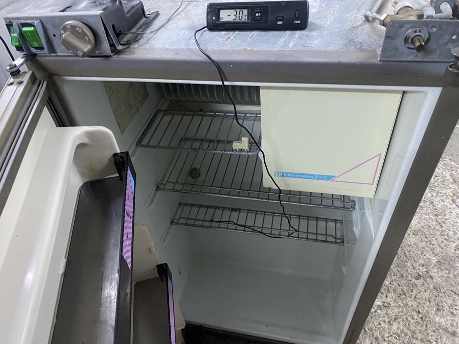 Frigider rulota/autorulota pe gaz Stana • OLX.ro