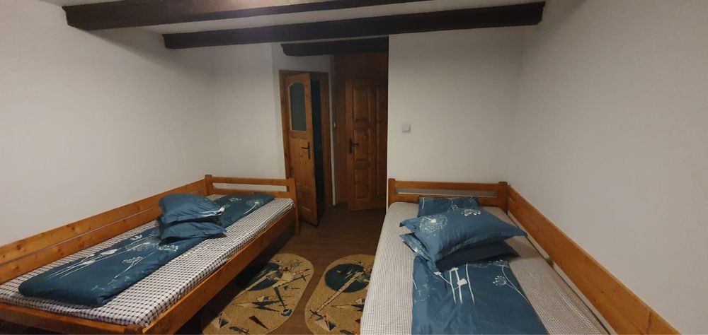 Cabana de vanzare Marisel/Rusesti Lapustesti • OLX.ro