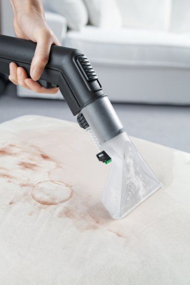 Inchiriez aspirator Karcher injectie-extractie canapele tapiterii covo ...