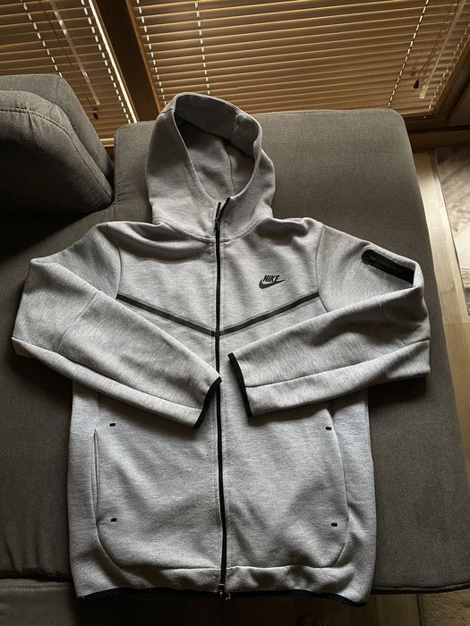 Nike tech горнище гр. Варна Център • OLX.bg