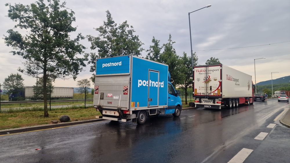 Impecabila - Mercedes Sprinter cu Lift Voluntari • OLX.ro