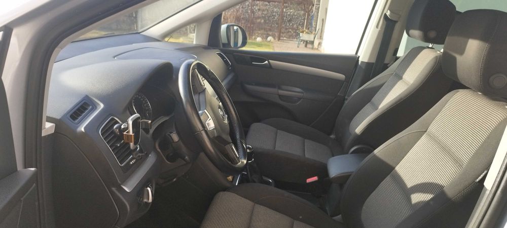 Volkswagen Sharan 2015 7 locuri panoramic Bistrita • OLX.ro
