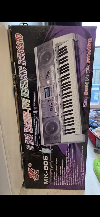 Orga electronica MK-805 61 clape, Intermediari, Afisaj digital claviat ...