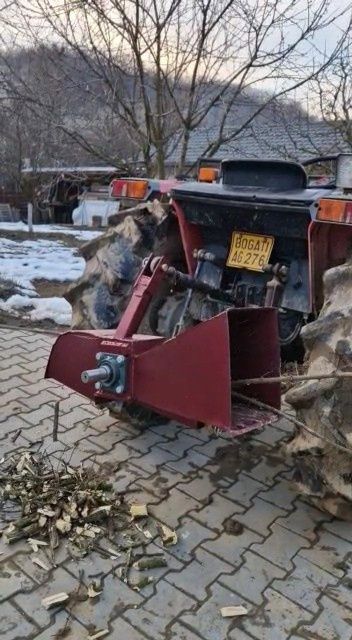 Gater tip Satu-Mare, & Tocator crengi, cupla la tractor Calarasi • OLX.ro