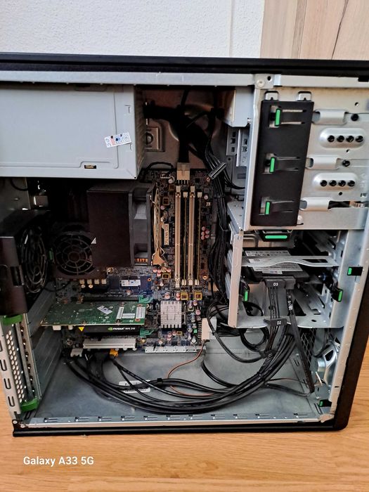 Calculator / Workstation HP Z420 Intel Xenon OctaCore E5-2670 Calarasi ...