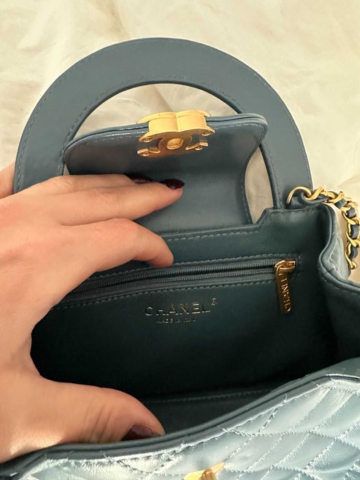 Geanta Chanel mini din piele naturala bleo Bucuresti Sectorul 2 • OLX.ro
