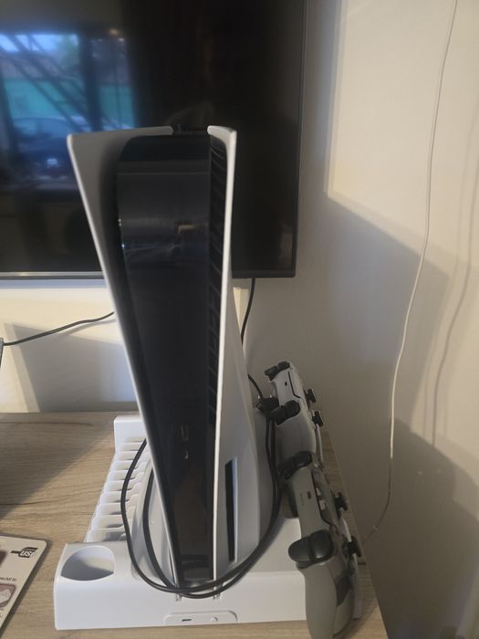 Vand playstațion 5 Floresti • OLX.ro