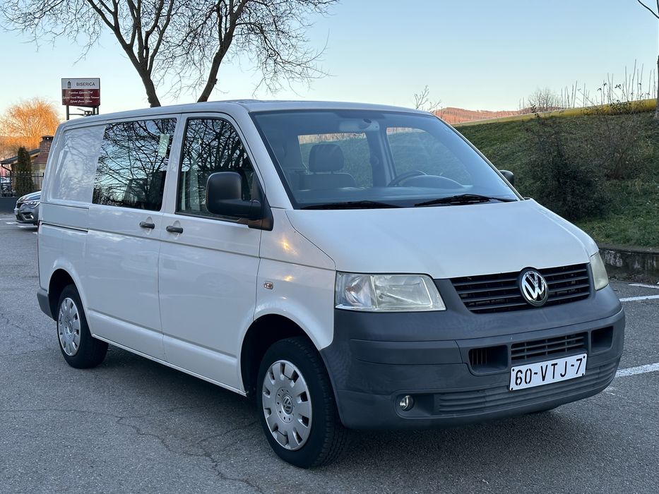 VW Transporter T5 1.9 Tdi Euro 4 cu 6 Locuri si Marfa Ramnicu Valcea • OLX.ro