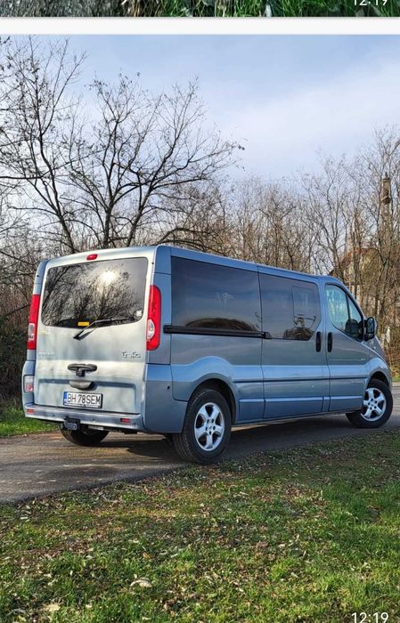 Închiriez microbuz Renault Trafic 8+1 Oradea • OLX.ro