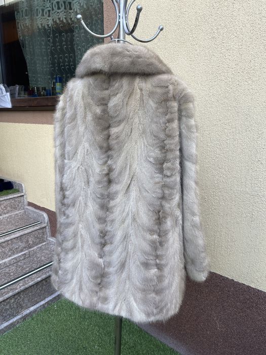 Haina din blana naturala de nurca , gri imperial Constanta • OLX.ro
