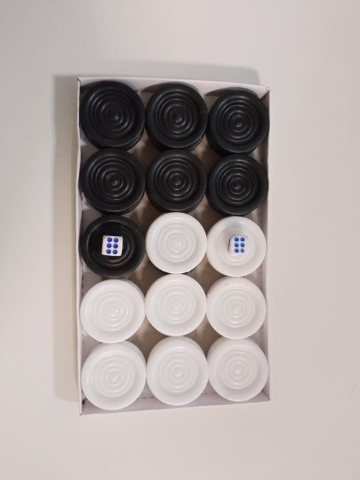 Puluri pt. Table / Backgammon Corunca • OLX.ro