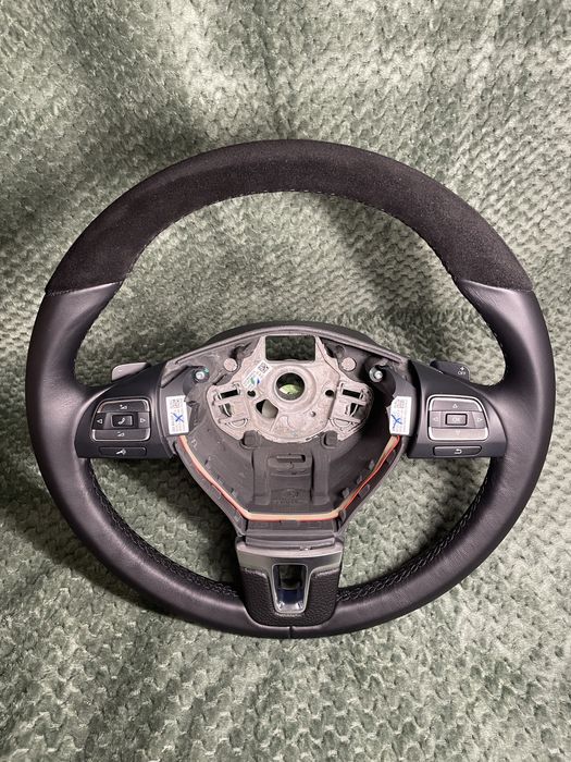Volan golf6/passat b7 cu padele Alba Iulia • OLX.ro