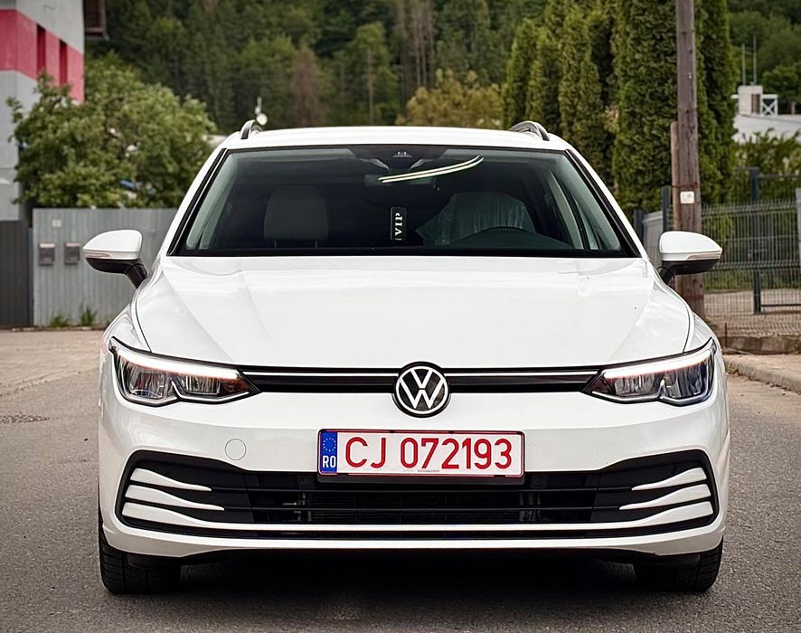 Vând Golf //8 // 2021 Floresti • OLX.ro