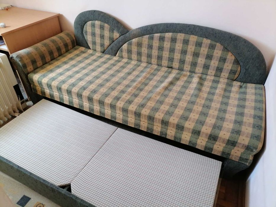 Продавам Легло 75/200,разтяга се като спалня 140/200 с шкафчета гр. Варна Базар Левски • OLX.bg