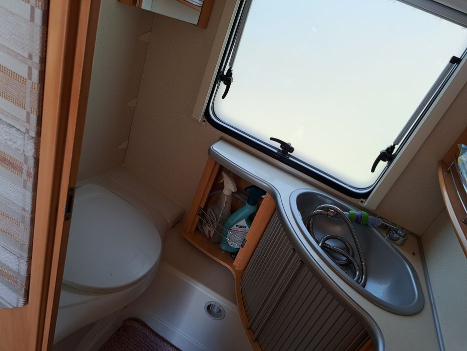 Vând rulota FENDT SAPHIR 410,preț negociabil 7800 euro Galatui • OLX.ro