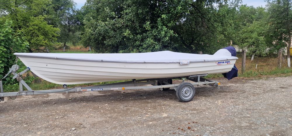 Vând barcă fibră Varadia de Mures • OLX.ro