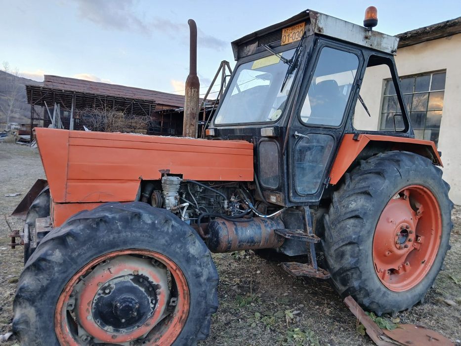 Vând tractor Universal 1010 DT Beceni • OLX.ro