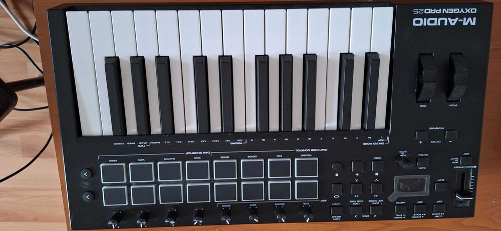Clapă midi M-Audio Oxygen Pro 25 Bucuresti Sectorul 6 • OLX.ro