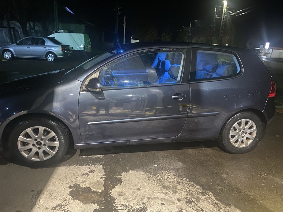 Volkswagen Golf 5 Automat Braila • OLX.ro