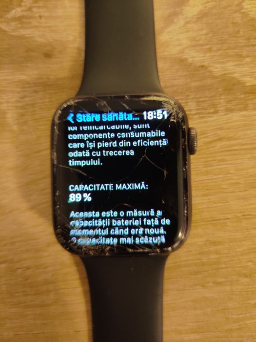 Apple Watch Series 4 44mm Model 1978 Crang • OLX.ro