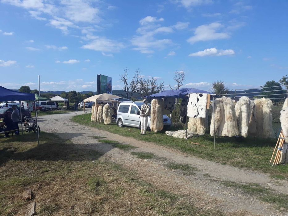 Cojoc de cioban suman bunda suba bitusa Sibiu • OLX.ro