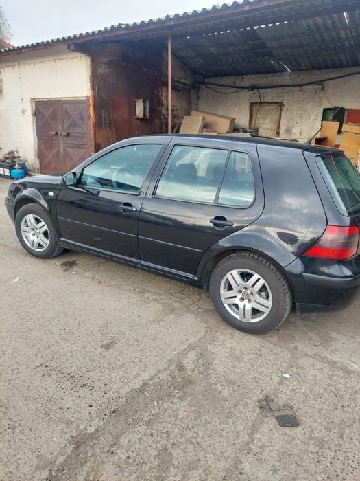 Vând Golf 4 , Euro 4 , URGENT !!! Iasi • OLX.ro