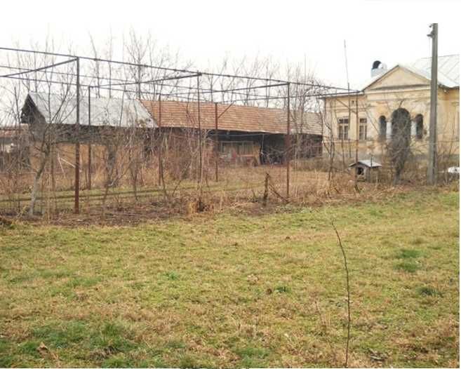 Casă în stil conac + 17.800 mp teren intravilan – proprietate unică ...